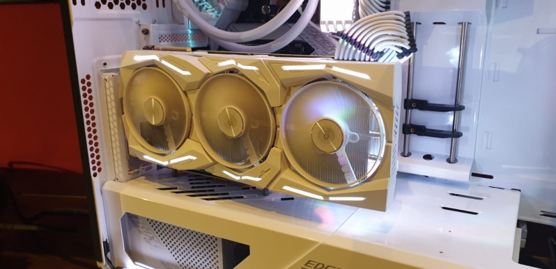 ASUS reveals a lineup of All-White ROG Products at CES 2020 - OC3D