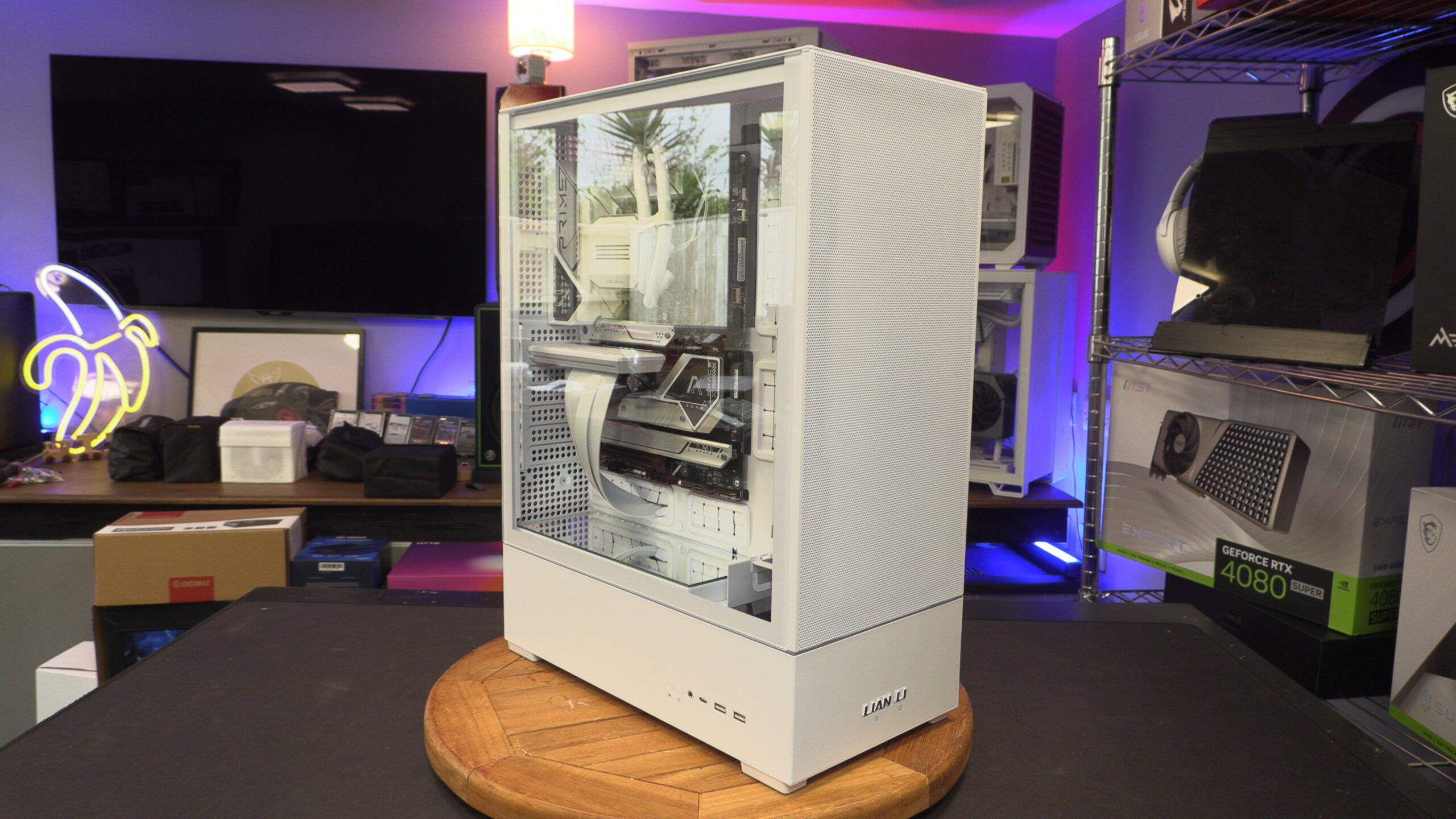 Lian Li SUP-01 PC Case Review - OC3D