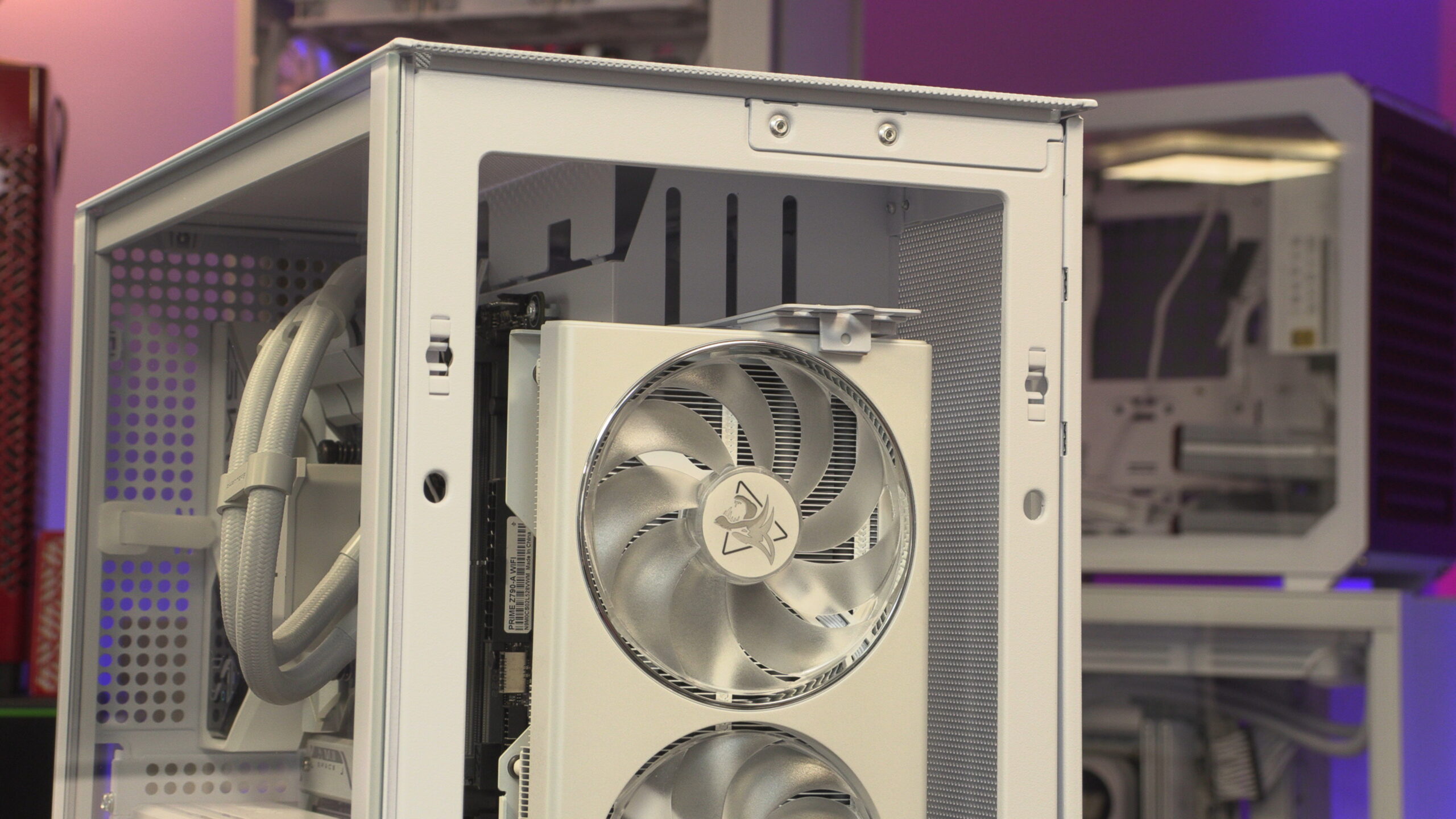 Lian Li SUP-01 PC Case Review - OC3D