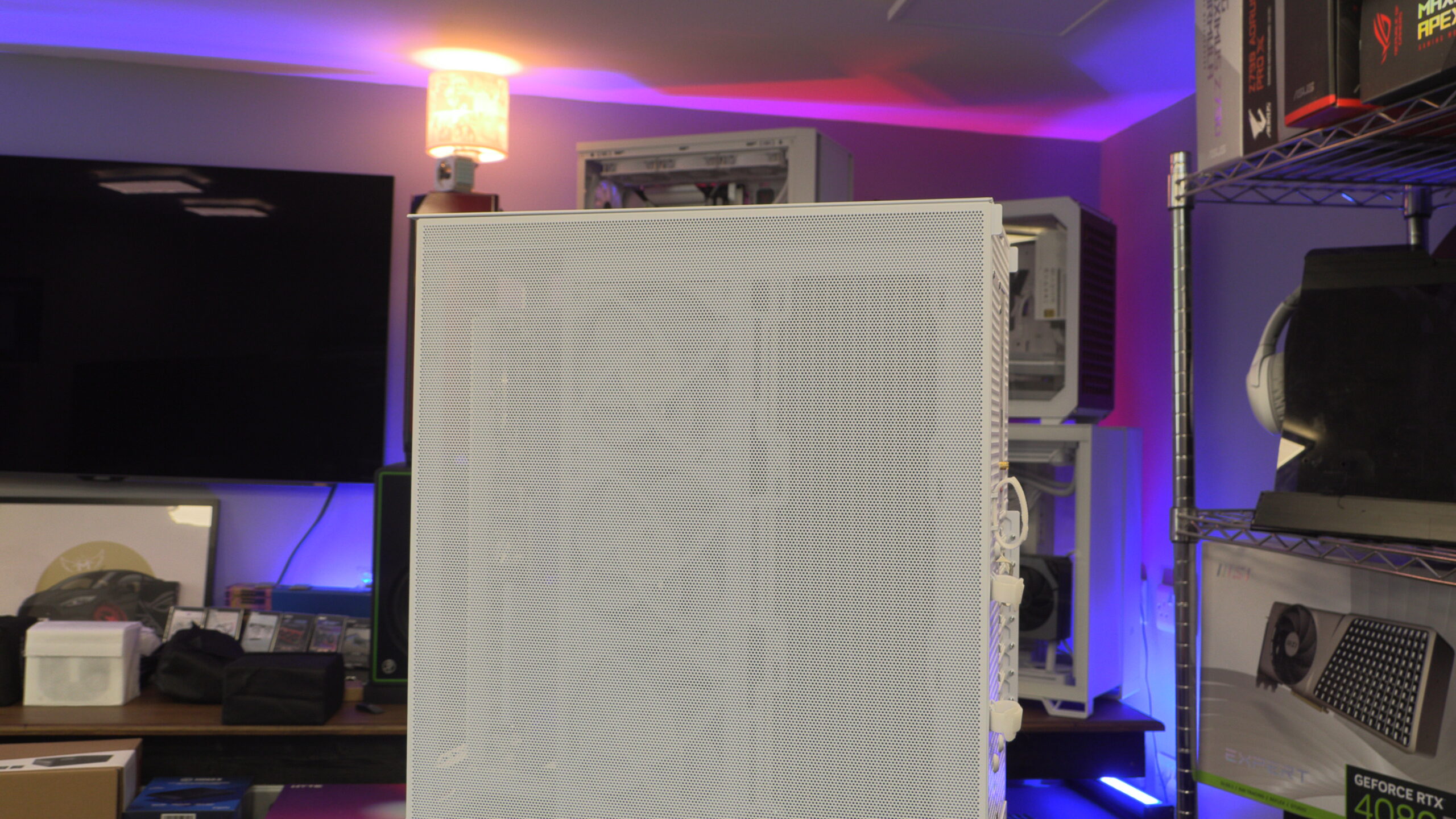 Lian Li SUP-01 PC Case Review - OC3D