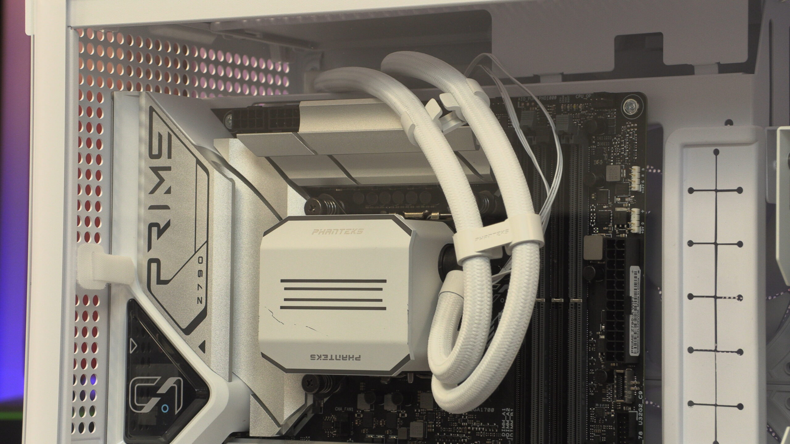 Lian Li SUP-01 PC Case Review - OC3D