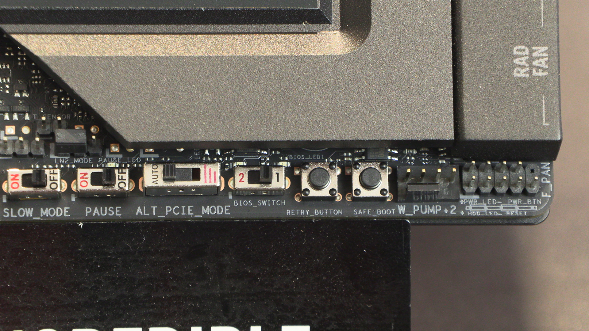 ASUS ROG Maximus Z890 Extreme Review - OC3D