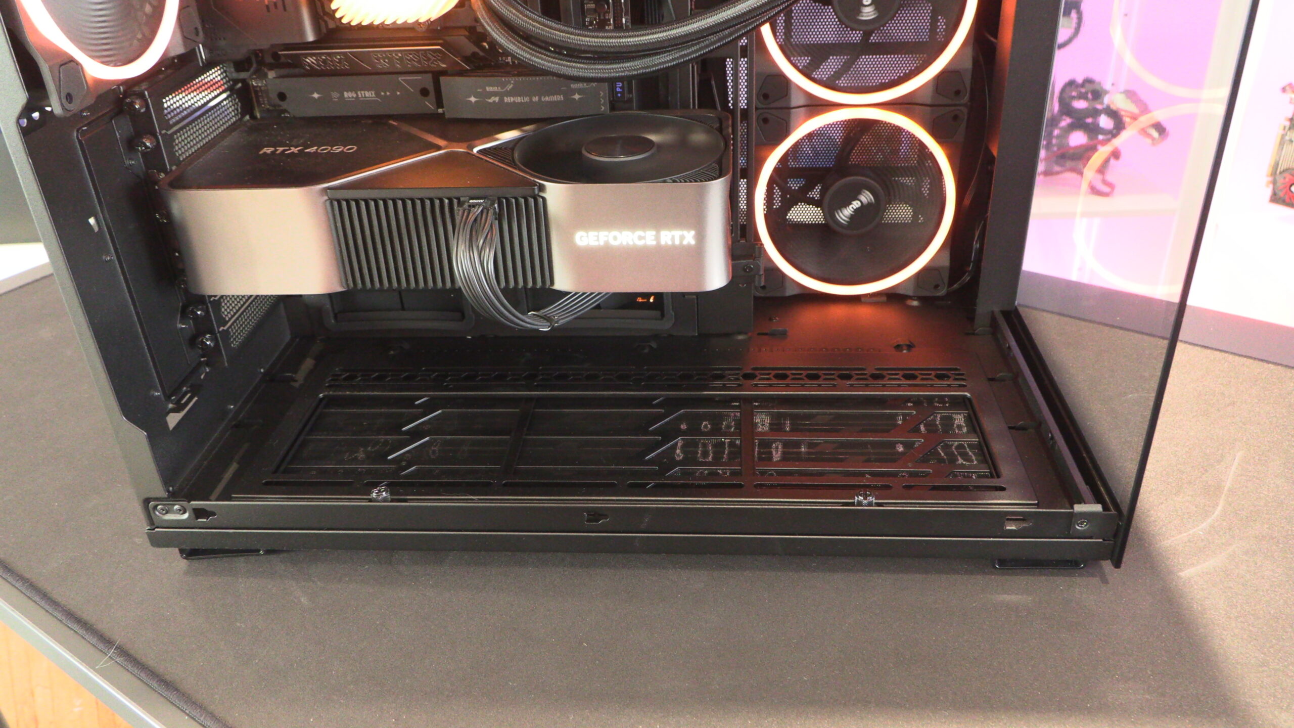 be quiet Light Base 900 FX PC Case Review - OC3D