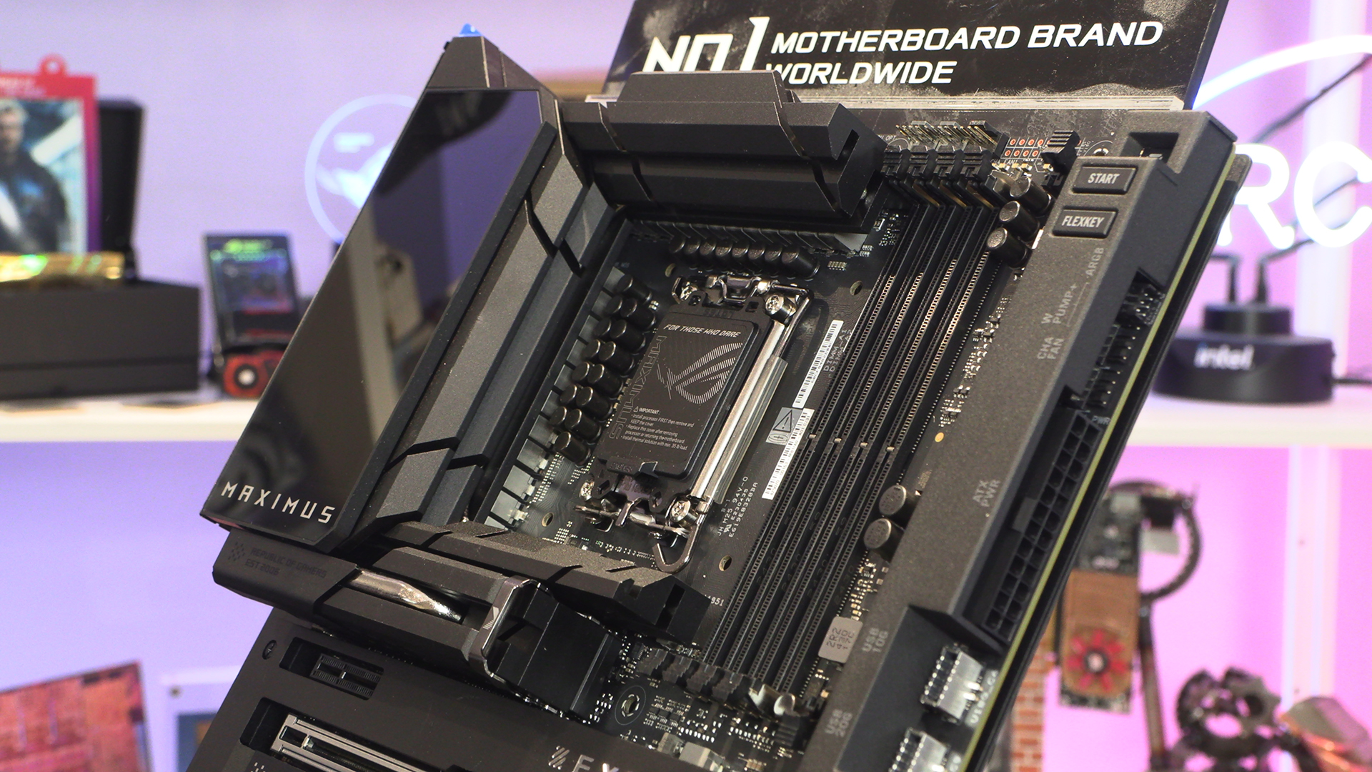 ASUS ROG Maximus Z890 Extreme Preview - OC3D