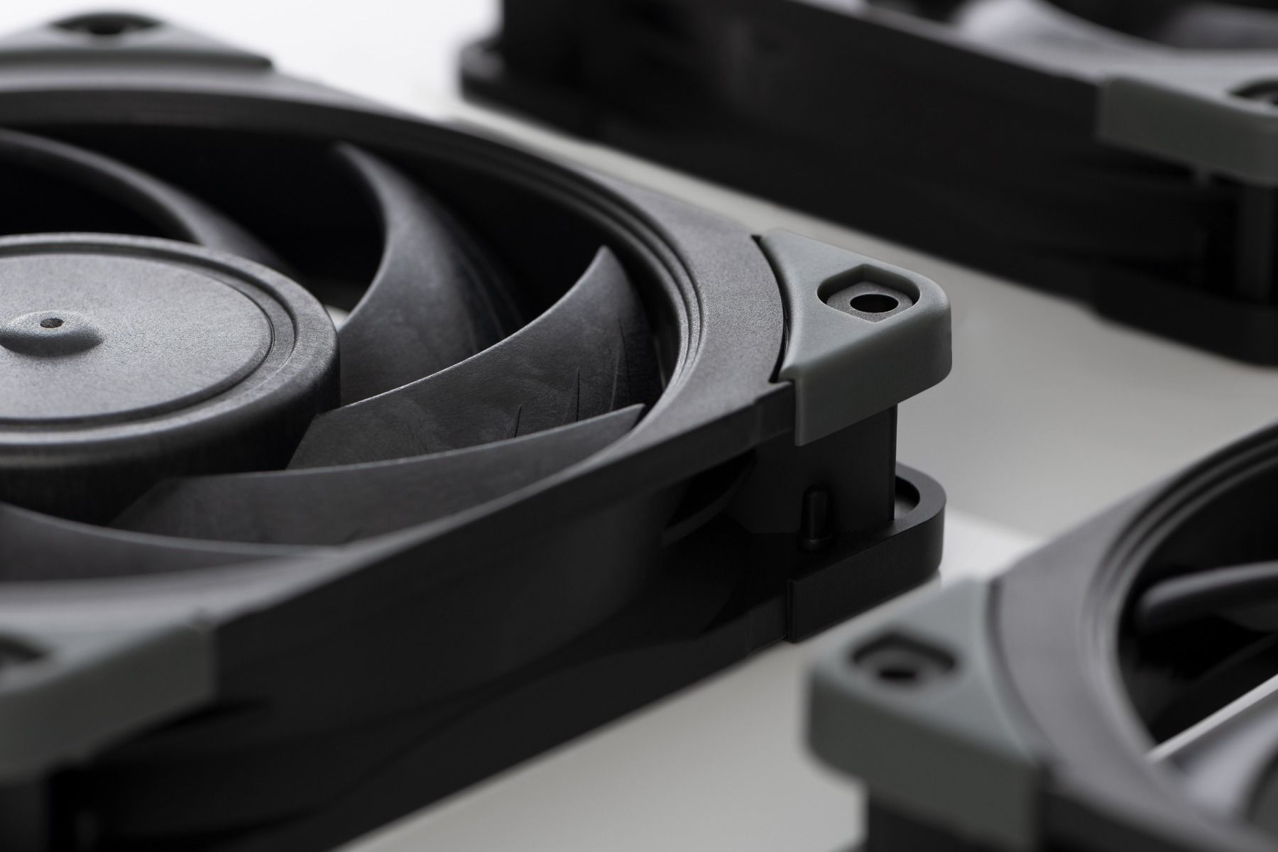 Noctua reveals plans for Chromax Black NF-A14x25 G2 fans - OC3D