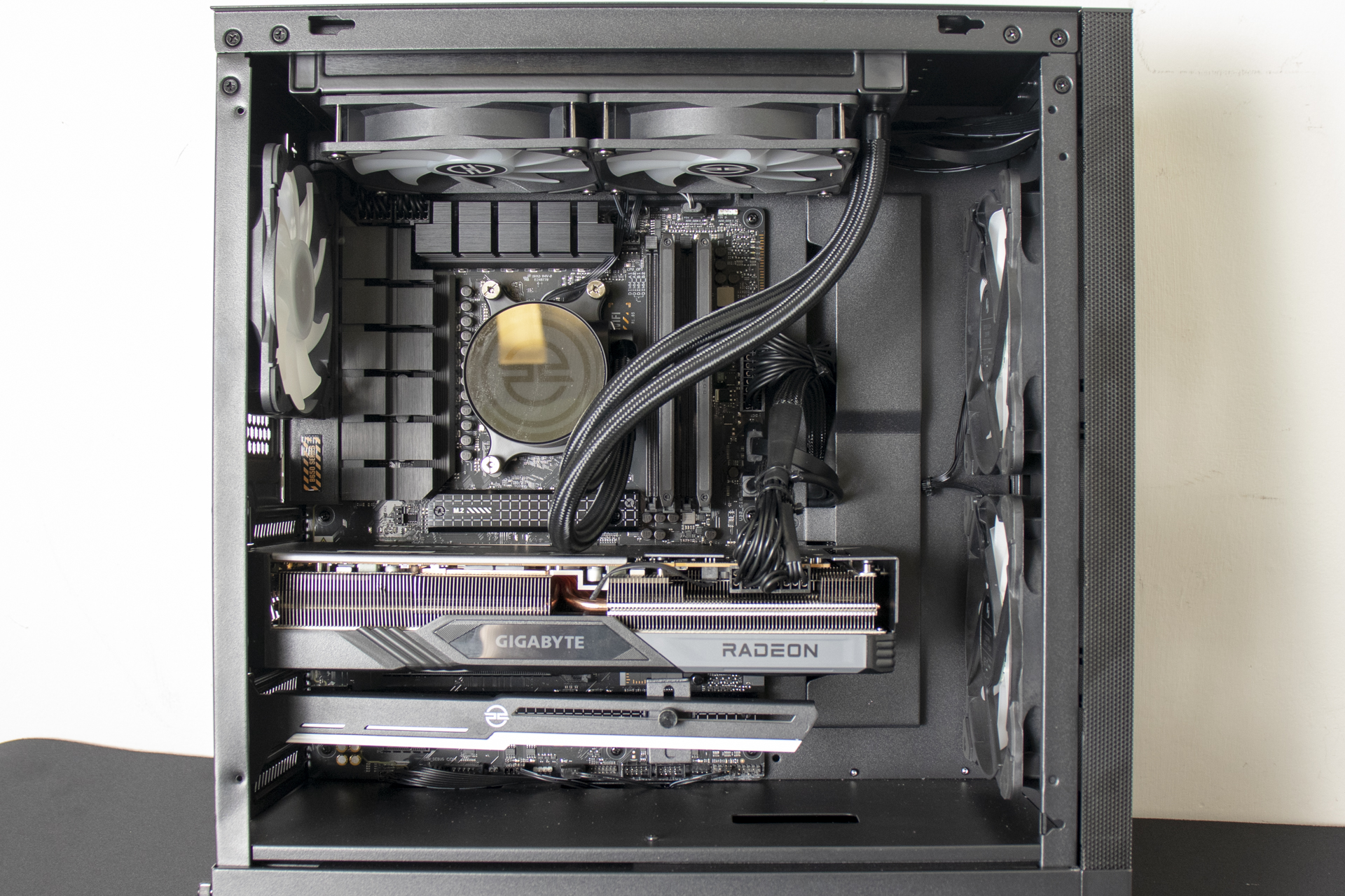 PCSpecialist Zircon Ultra R Review - OC3D