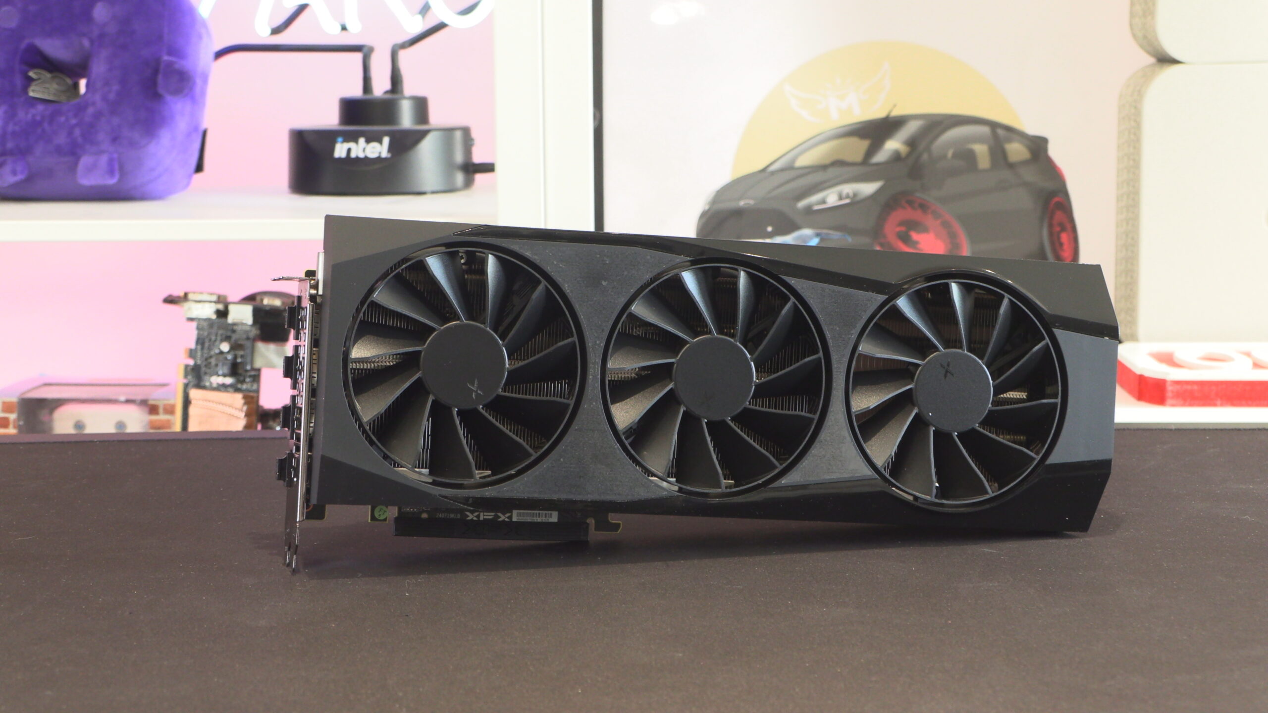 AMD Radeon RX 9070/9070 XT series Unboxing - OC3D