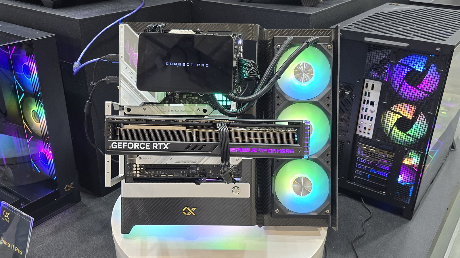 The newest CPU cooler from Xigmatek has a colossal screen - OC3D