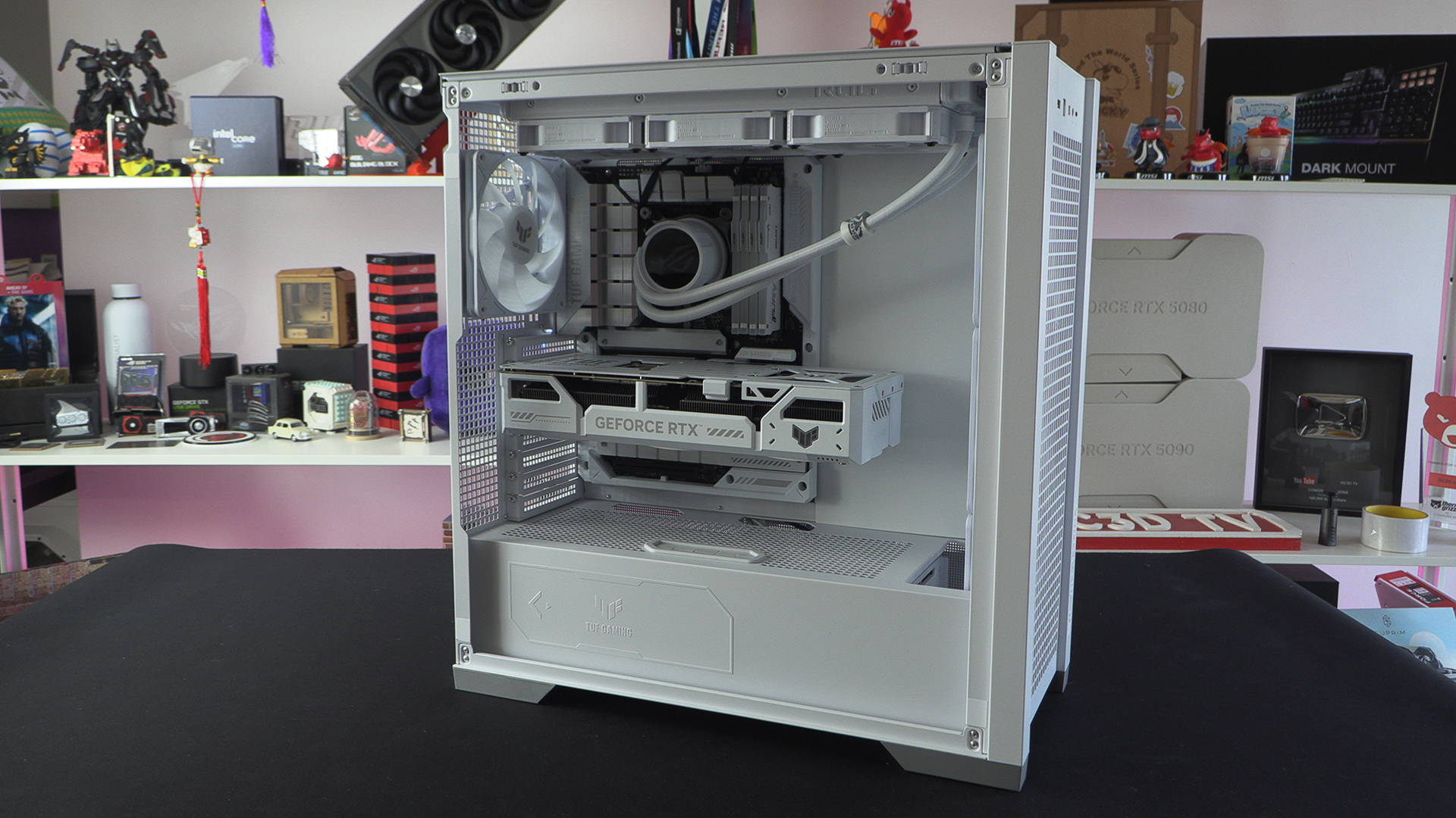 PC DIY With ASUS new GC-HPWR BTF Swappable Design - OC3D