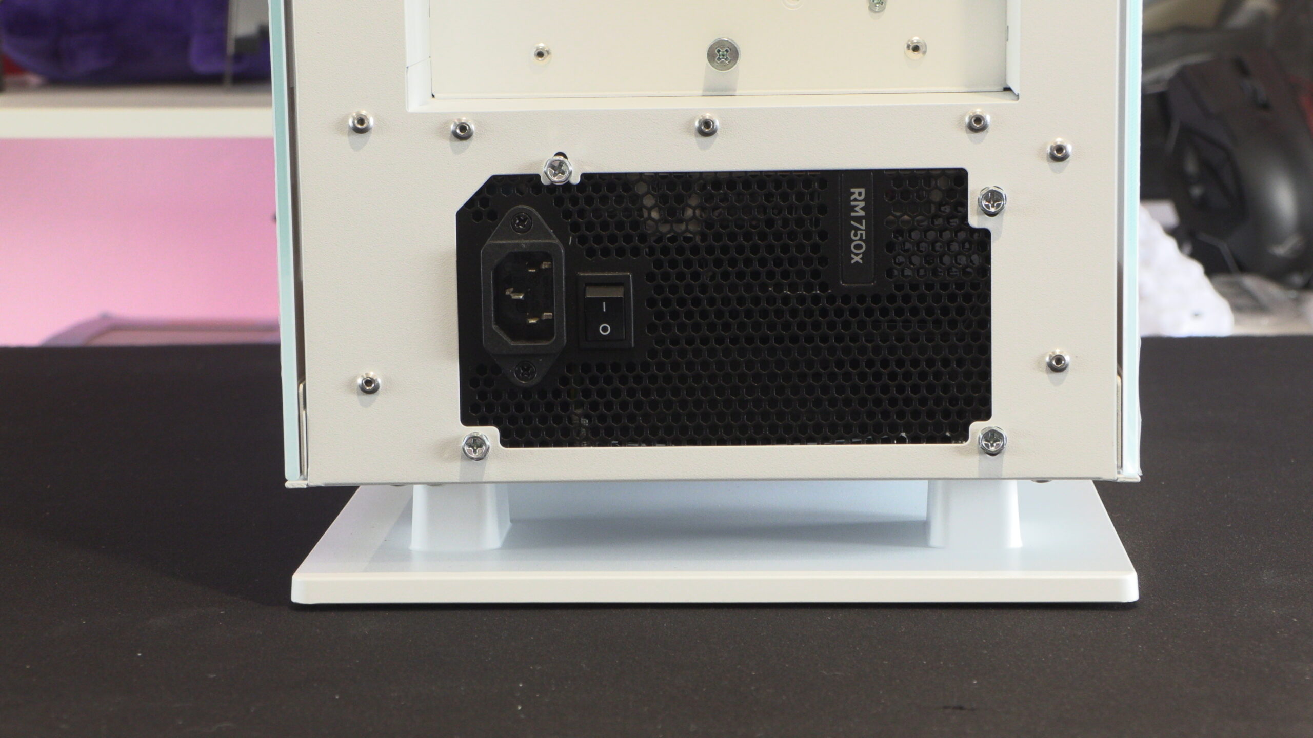Phanteks Evolv Series X2 PC Case Review - OC3D