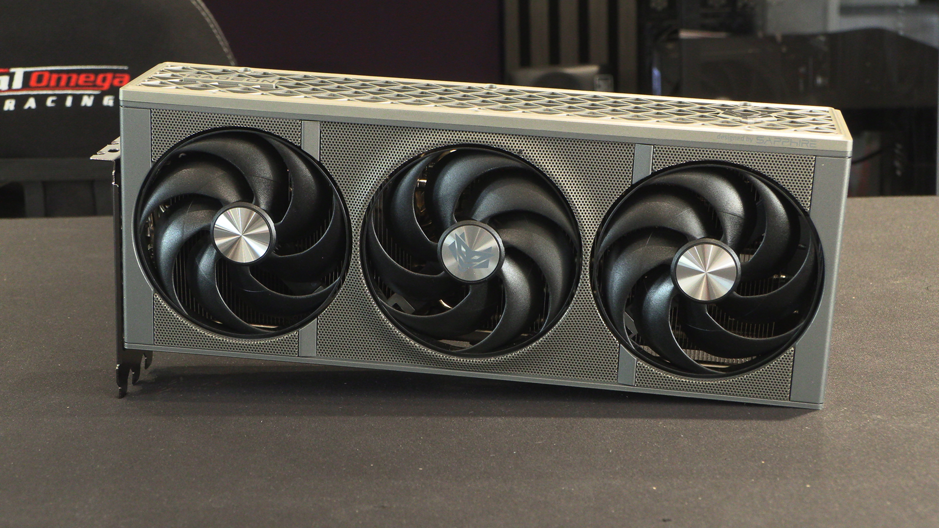Sapphire Nitro+ RX 9070 XT PhantomLink Review - OC3D